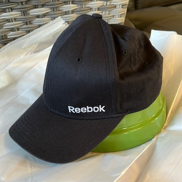 Reebok | Accessories | Reebok Blackwhite Minimalist Snapback Baseball ...